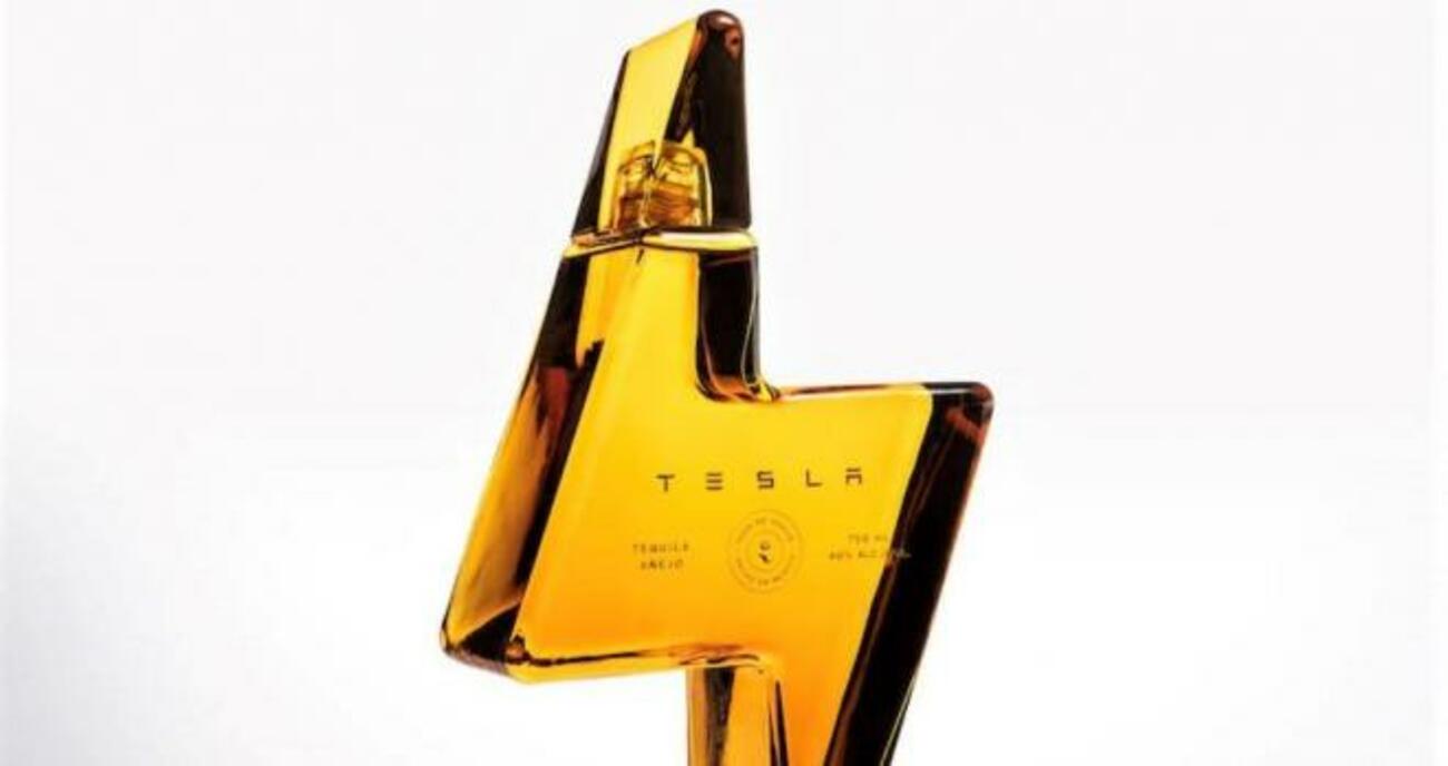 Elon Musk lanza 'Teslaquila', el tequila de Tesla